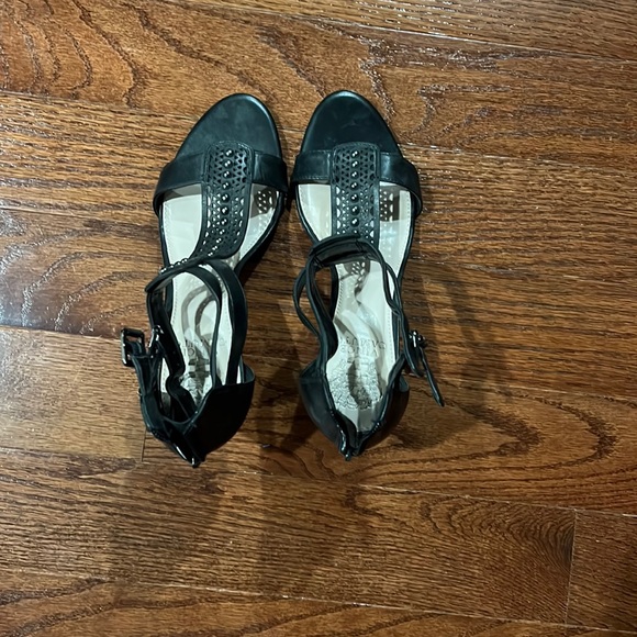 Vince Camuto | Shoes | Vince Camuto Small Heel Shoes Black Worn Twice ...